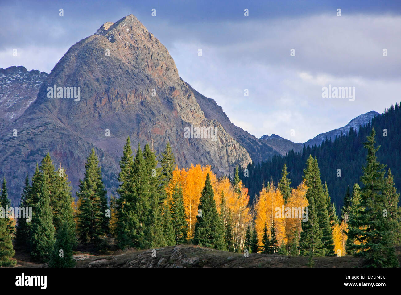 Molas pass hi-res stock photography and images - Alamy