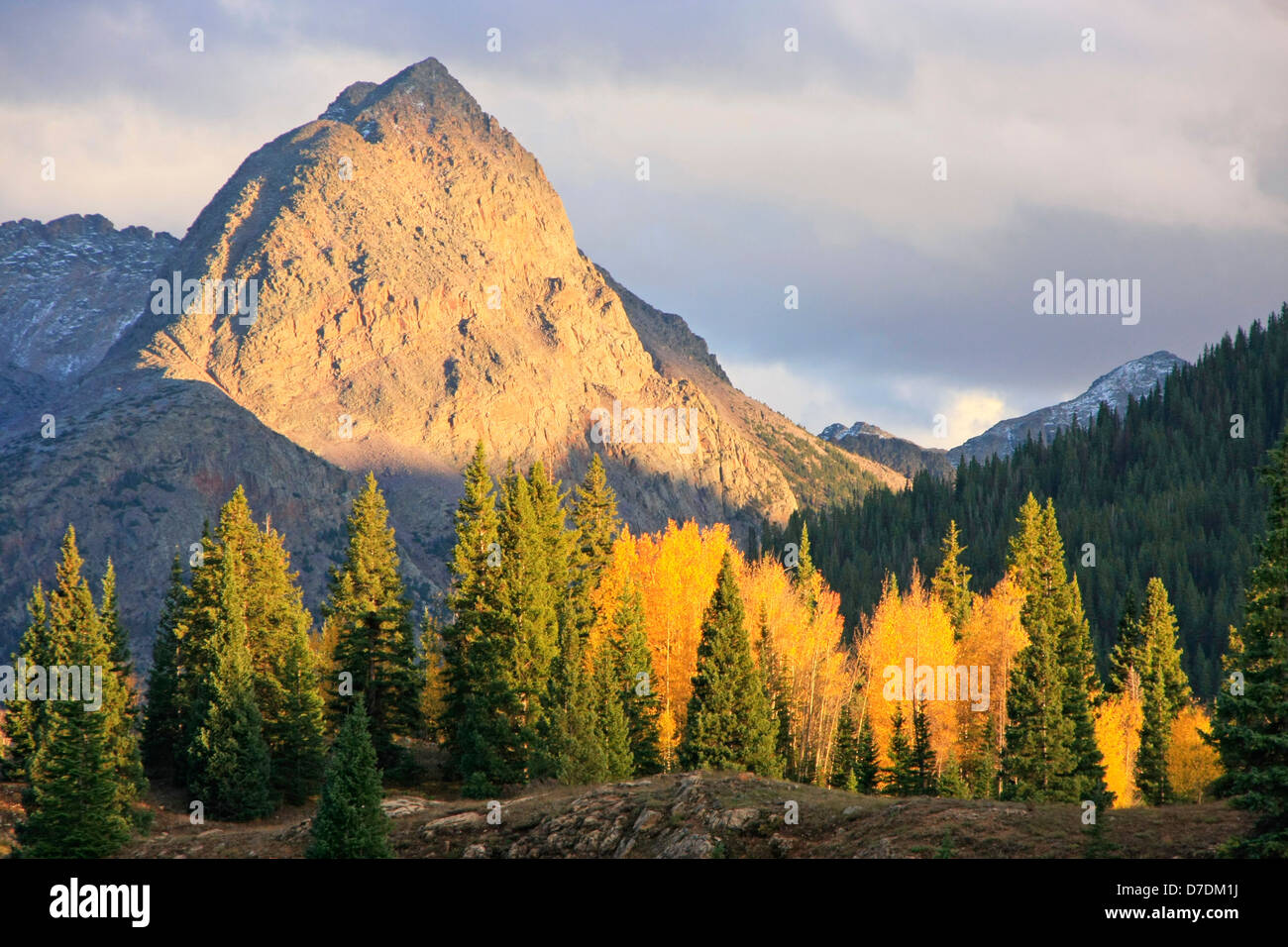 Molas hi-res stock photography and images - Alamy