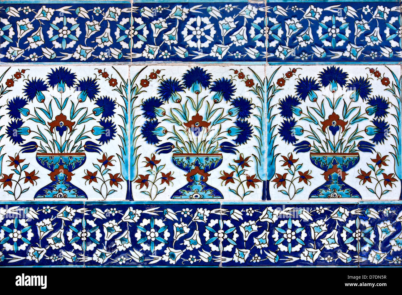 Iznik tile, topkapi palace hi-res stock photography and images - Alamy