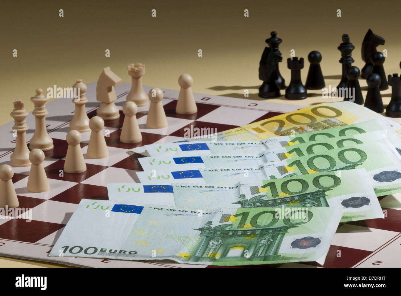 Money and chess hi-res stock photography and images - Alamy