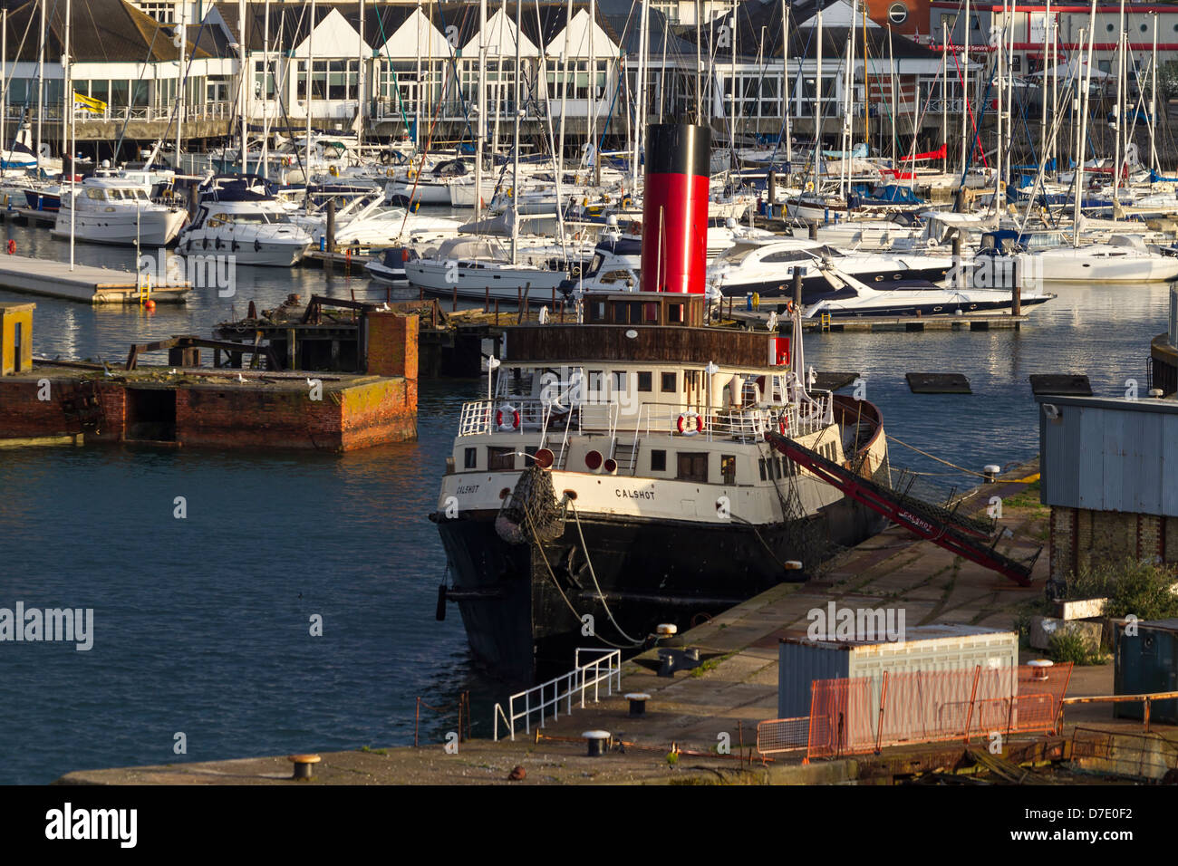 Old steam tug Calshot in Southampton docks, early morning arrival on P ... Old steam tug Calshot in Southampton docks, early morning arrival on P ...