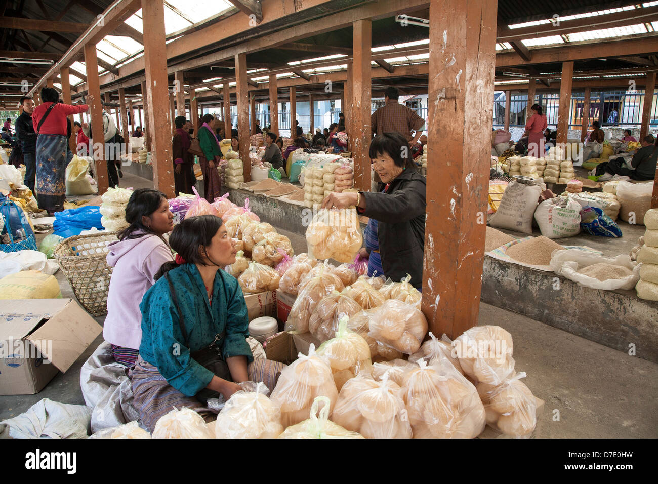 Market thimphu bhutan shop hi-res stock photography and images - Alamy