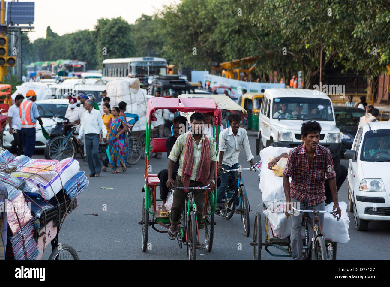 Crowded bus india hi-res stock photography and images - Alamy