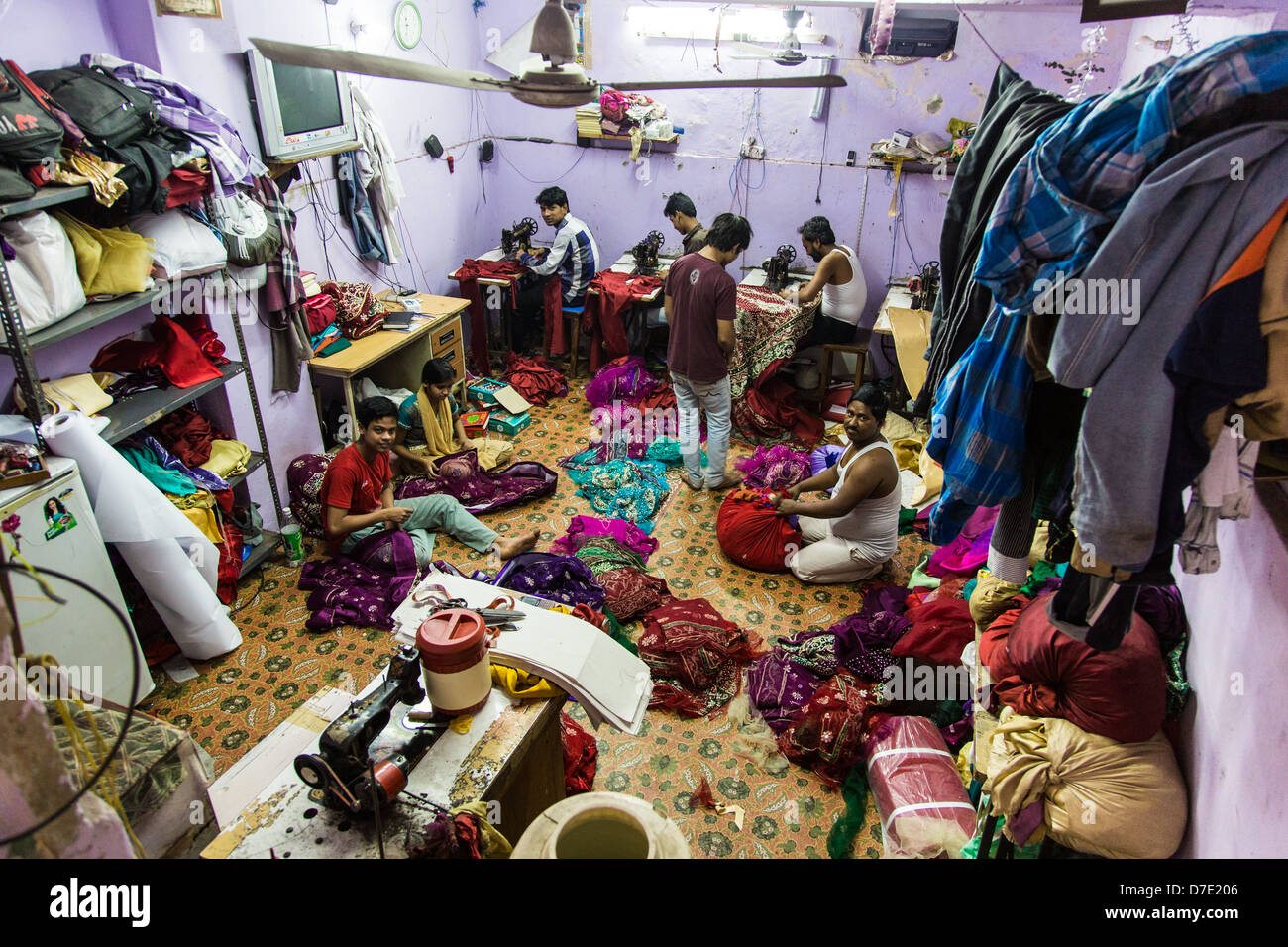 Textiles manufacturing in Old Delhi, India Stock Photo - Alamy