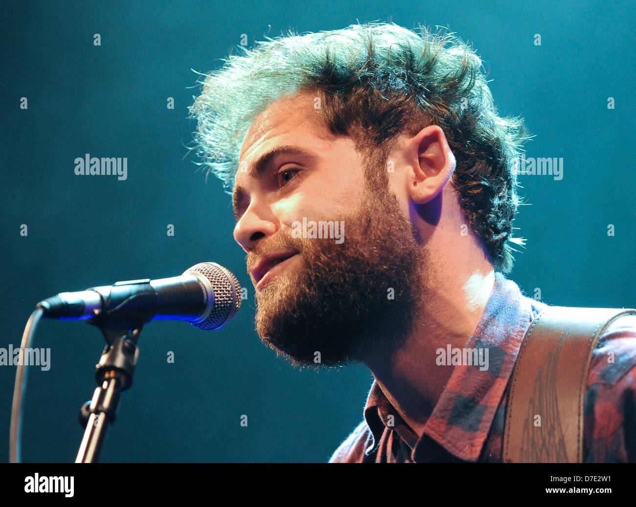 Passenger singer hi-res stock photography and images - Alamy