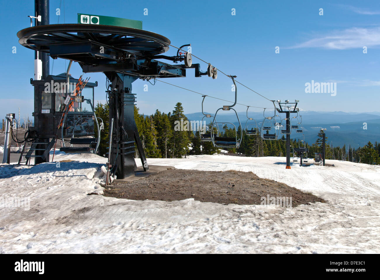 Cable lifts hi-res stock photography and images - Alamy