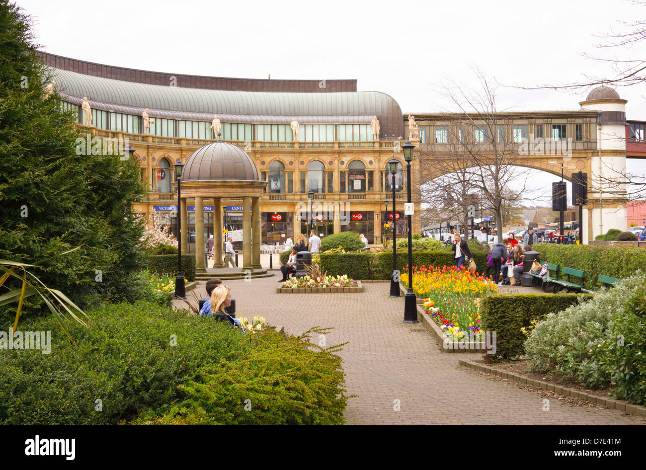 Victoria Shopping Centre Harrogate, view of the outside with garden ...