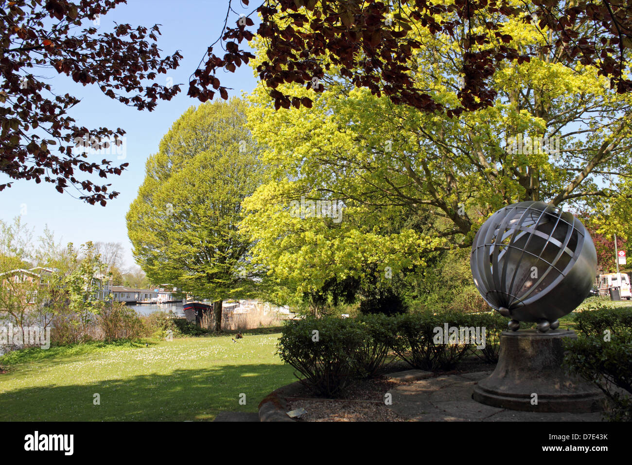 The Thames Riverside at Hampton, Middlesex, England, UK Stock Photo - Alamy