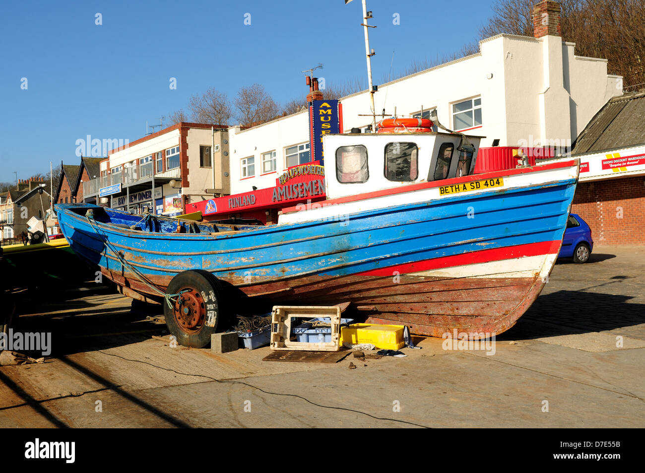 Filey north yorkshire fishing boats hi-res stock photography and images ...