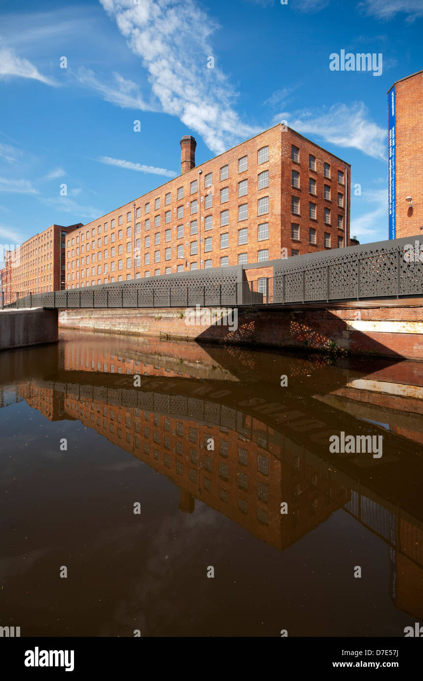 Three way footbridge hi-res stock photography and images - Alamy