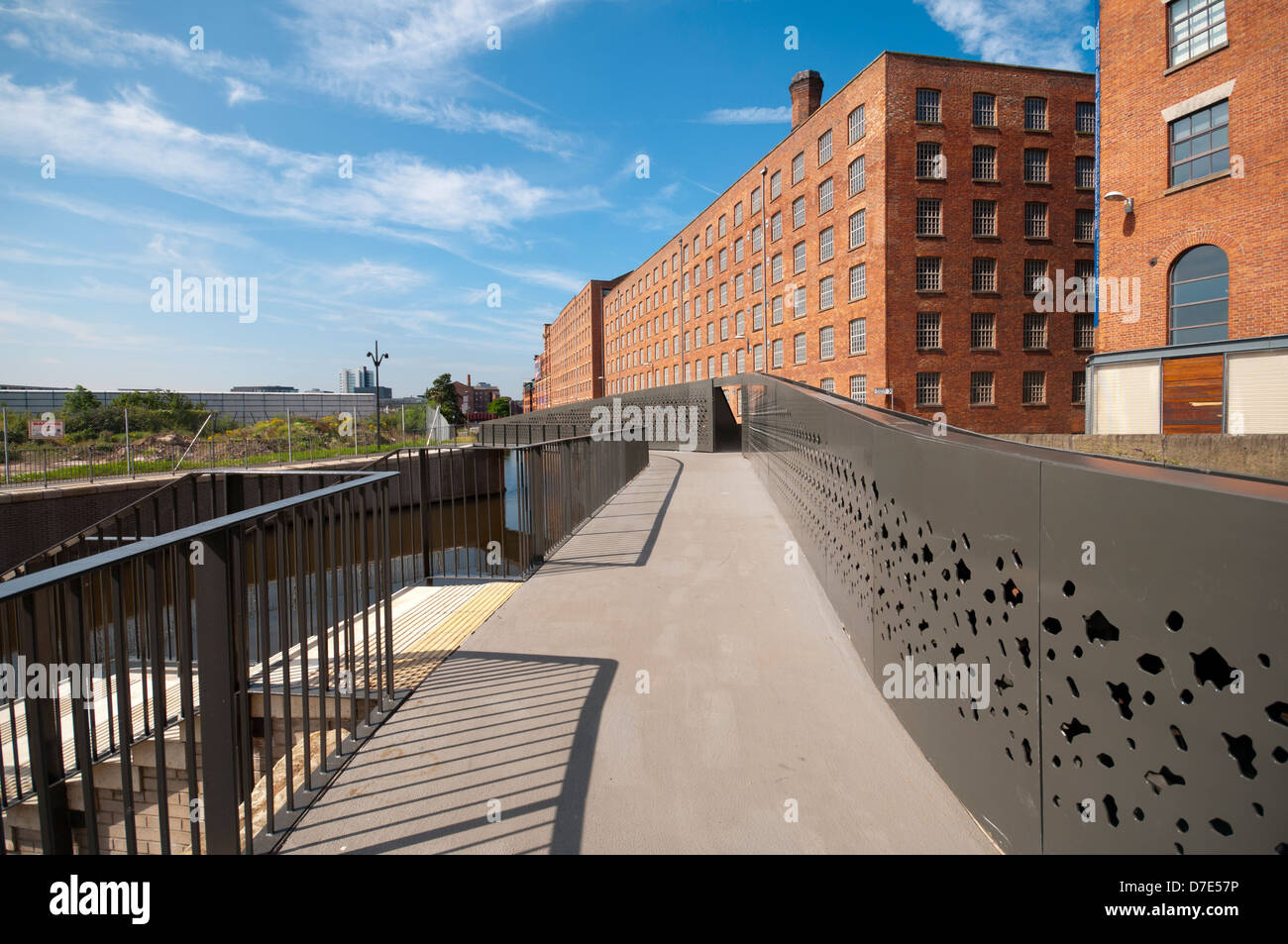 Three way footbridge hi-res stock photography and images - Alamy