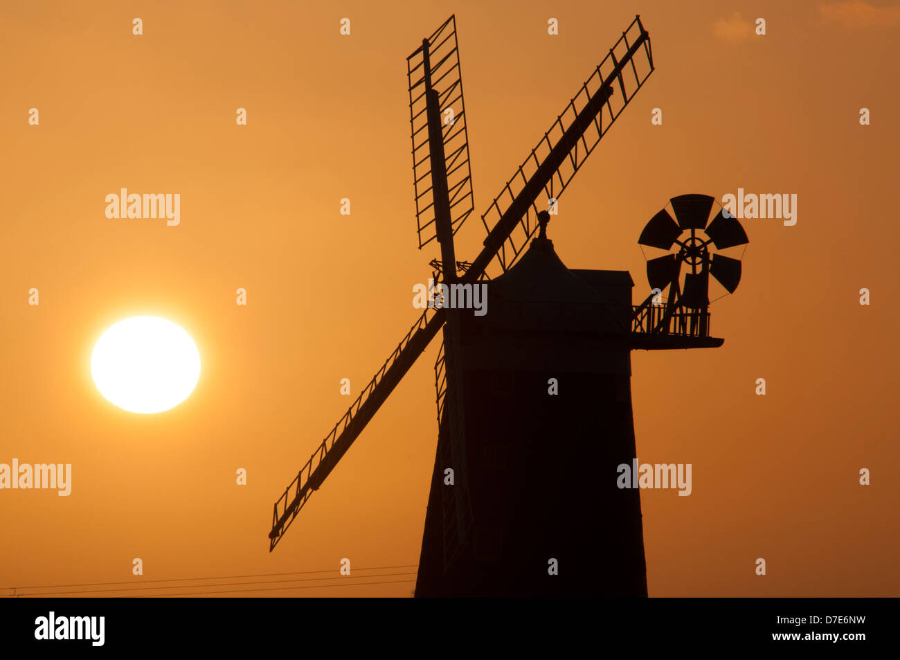 Burnham overy tower windmill hi-res stock photography and images - Alamy