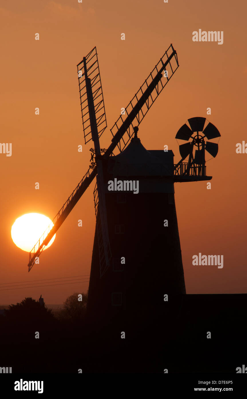 Windmill burnham overy staithe hi-res stock photography and images - Alamy
