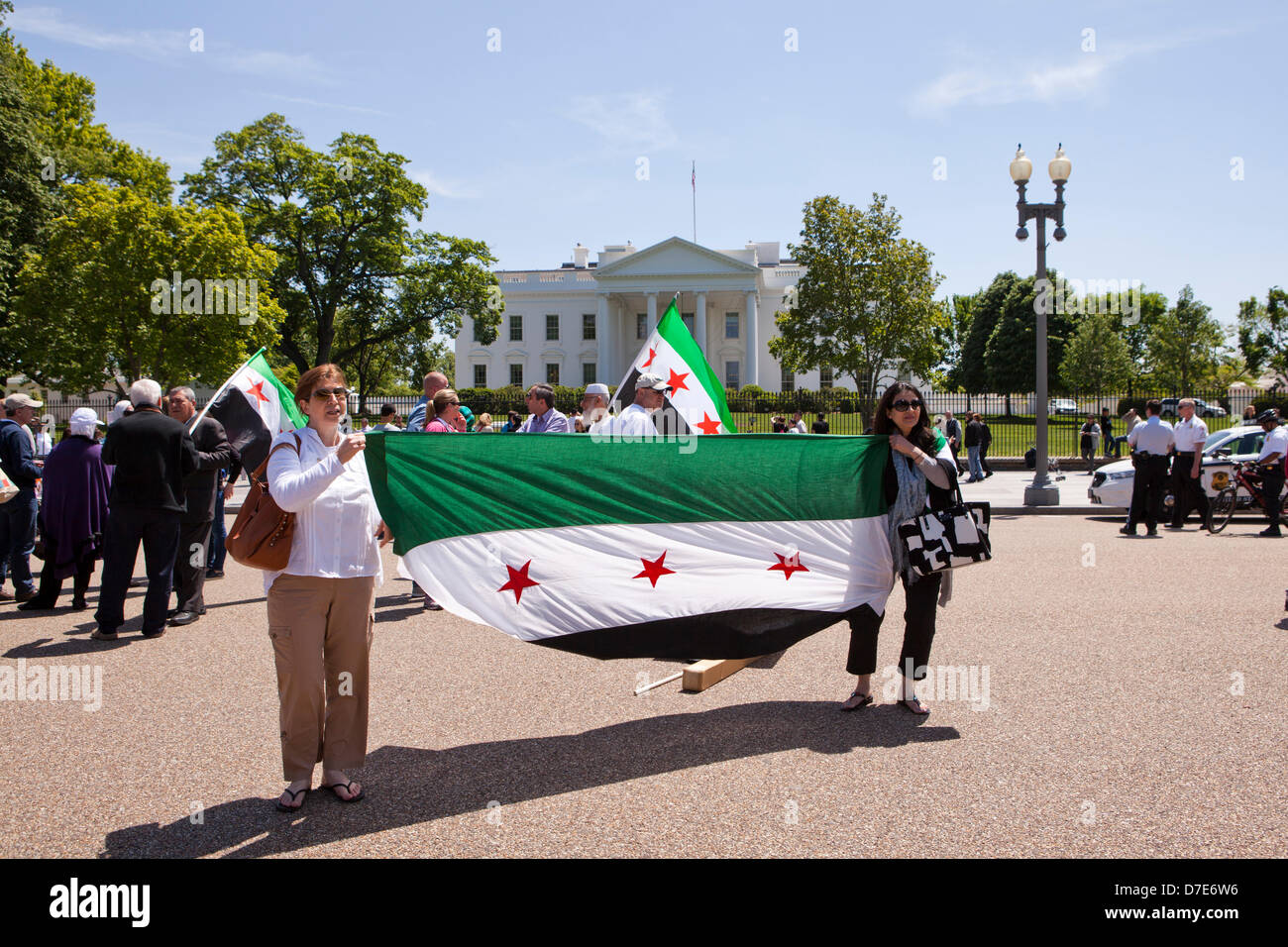 White syria flag hi-res stock photography and images - Alamy