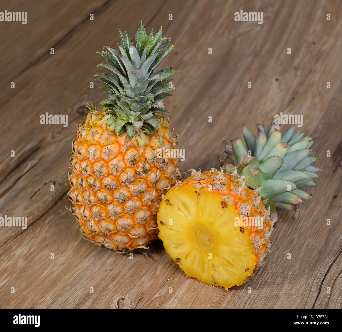 Poster pineapple hi-res stock photography and images - Alamy