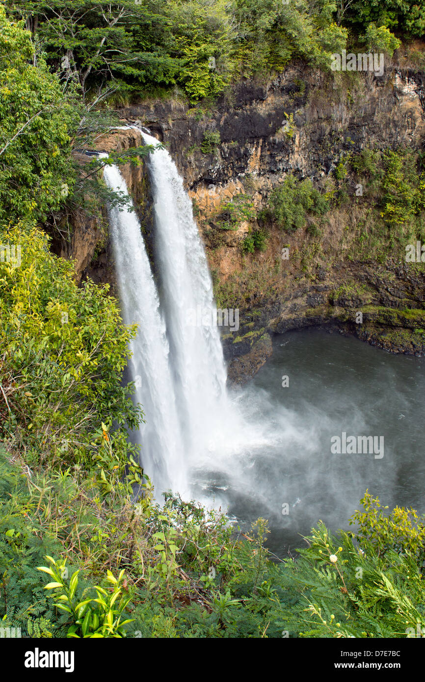 80 ft waterfall hi-res stock photography and images - Alamy
