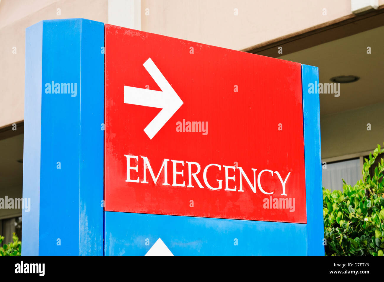 sign at the hospital points towards the emergency room entrance Stock ...
