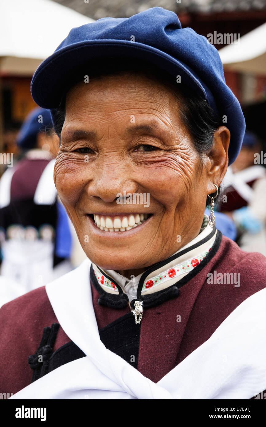 Traditional naxi village hi-res stock photography and images - Alamy