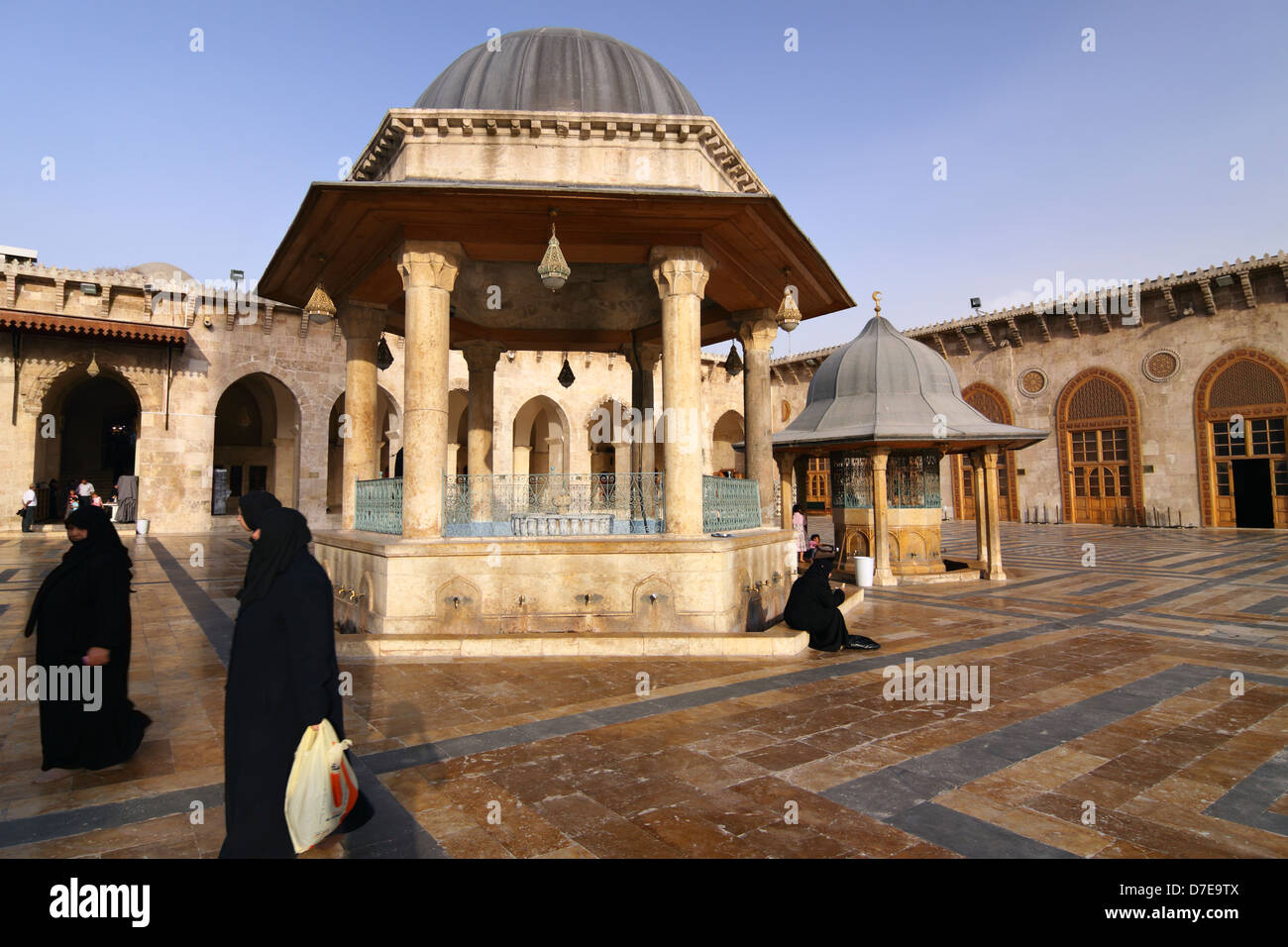 Great mosque of aleppo hi-res stock photography and images - Alamy