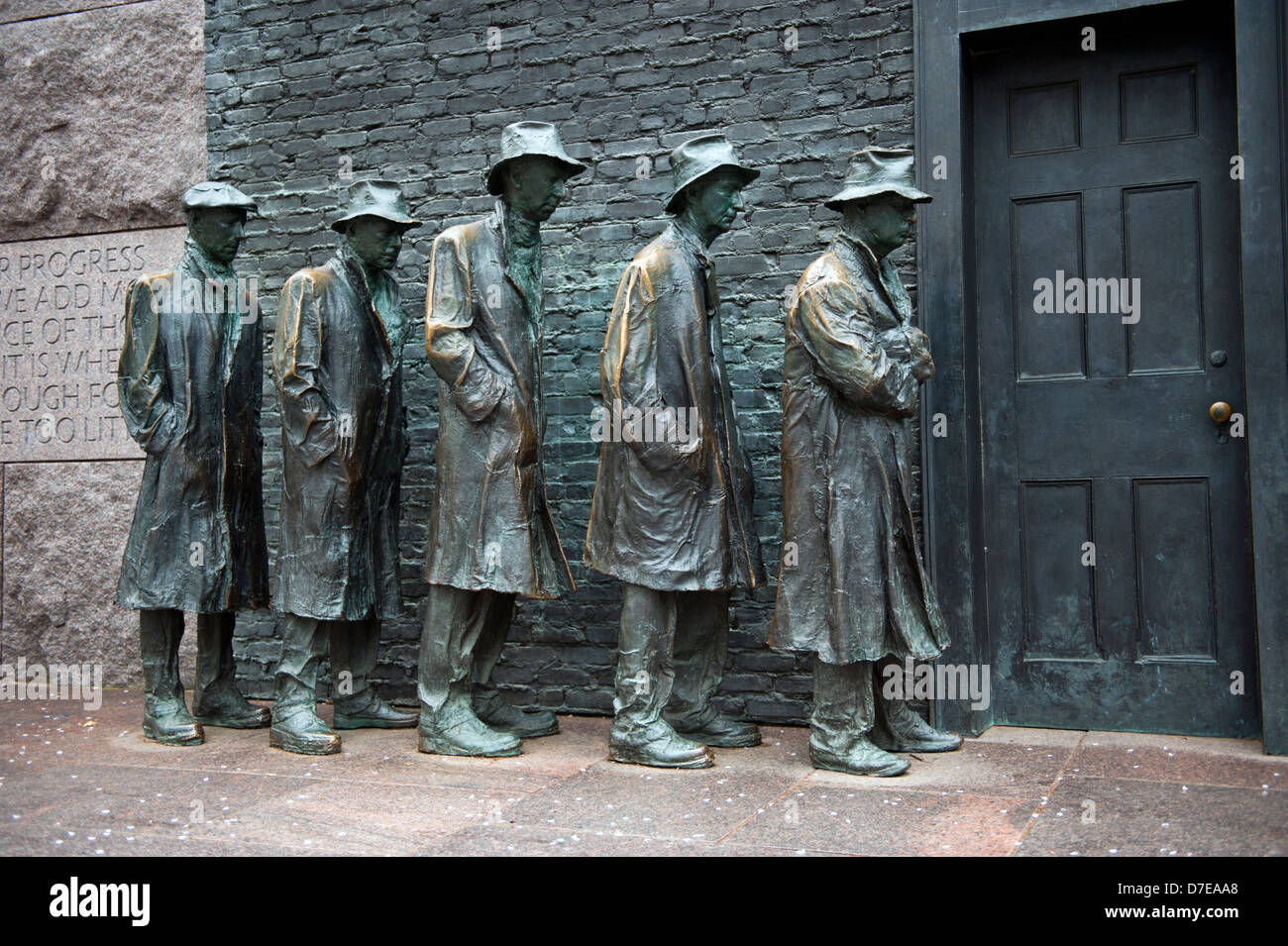 Sculptures at the Franklin D. Roosevelt Memorial Park in Washington DC ...