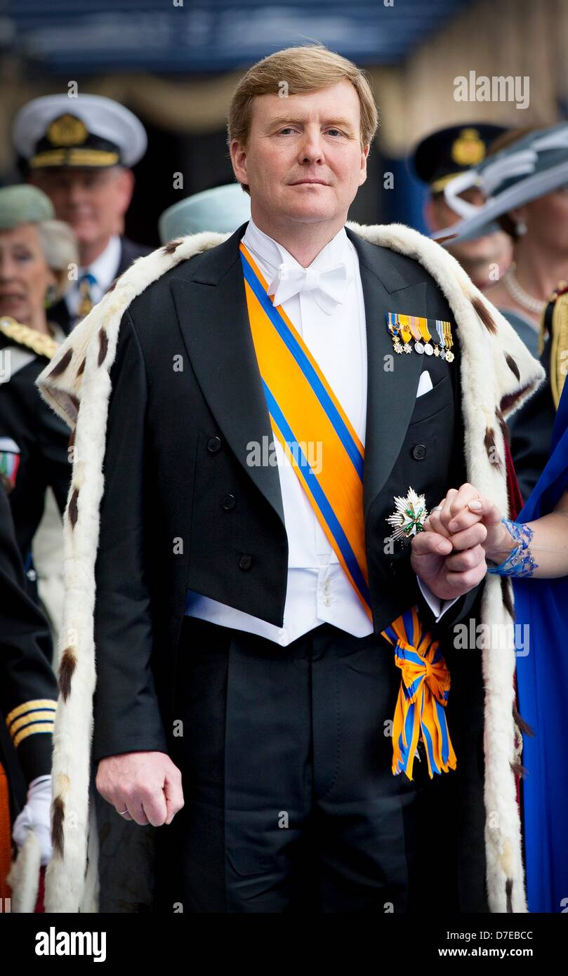 New Dutch King Willem-Alexander leaves the Nieuwe Kerk in Amsterdam ...