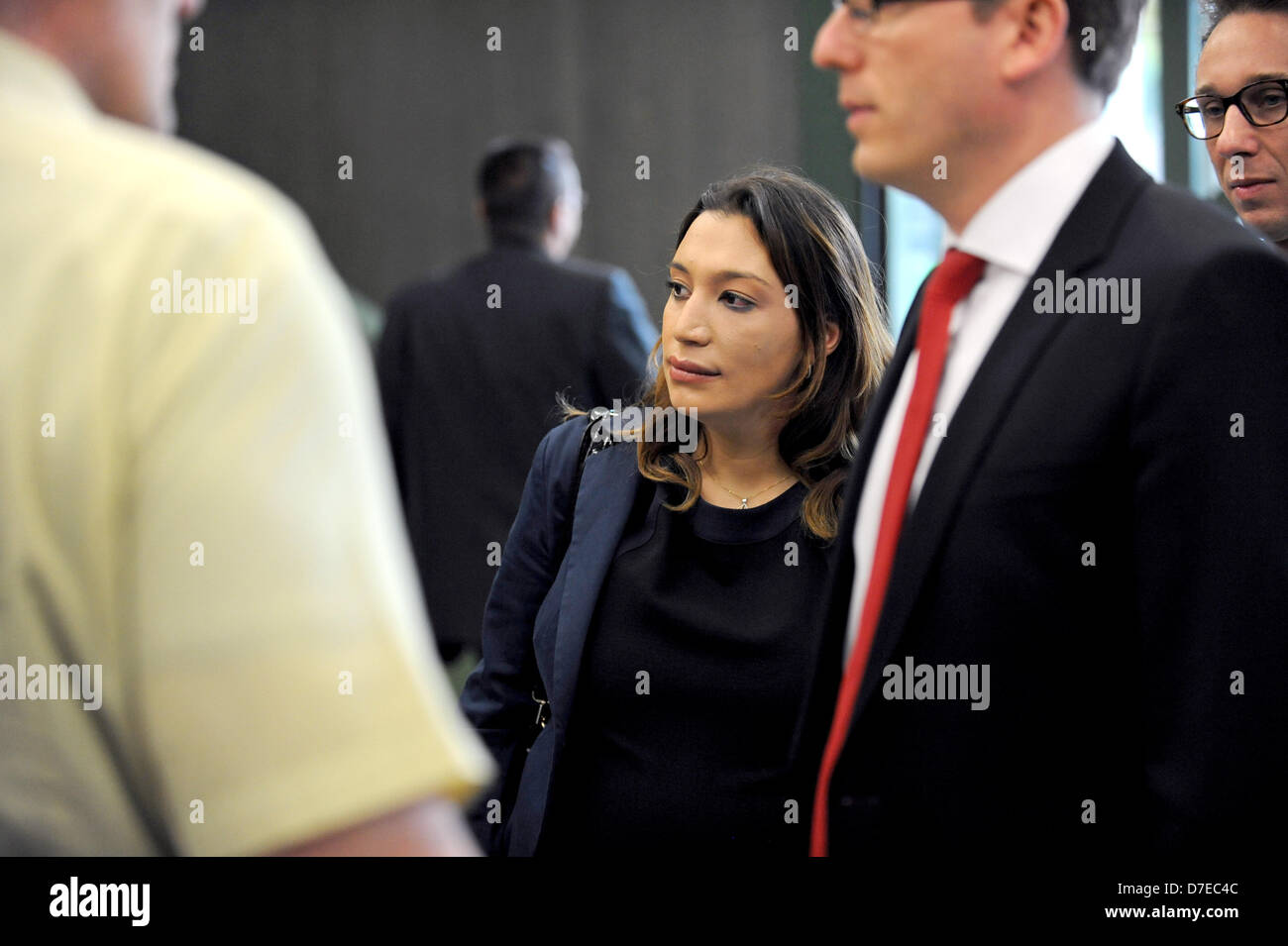 Semiya Simsek (M), daughter of the first NSU victim Enver Simsek ...