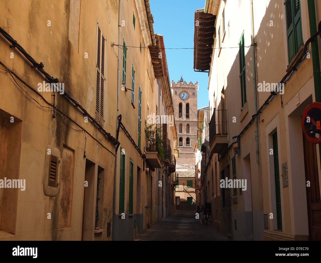 Small alley interesting hi-res stock photography and images - Alamy