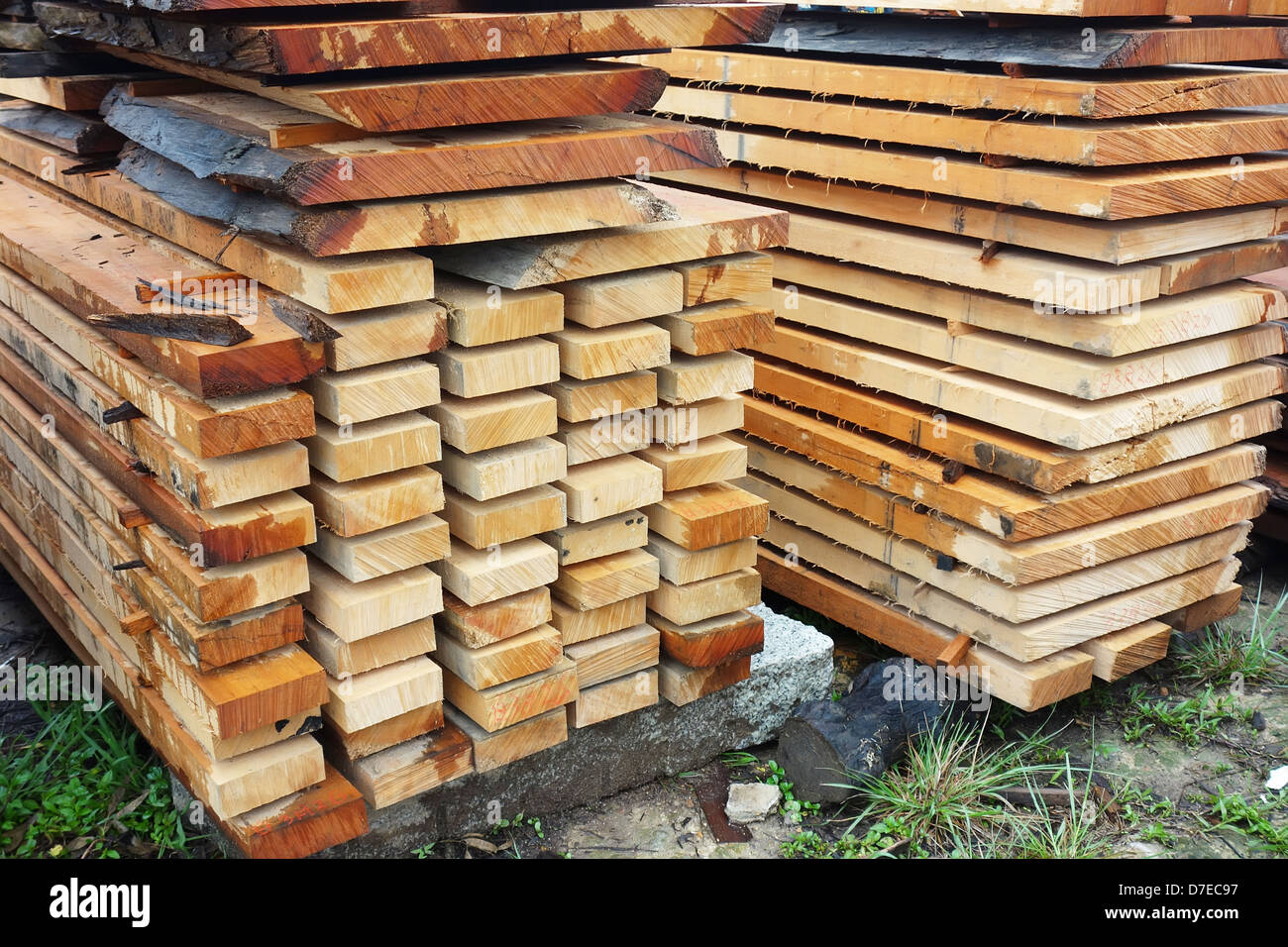Timber circle hi-res stock photography and images - Alamy