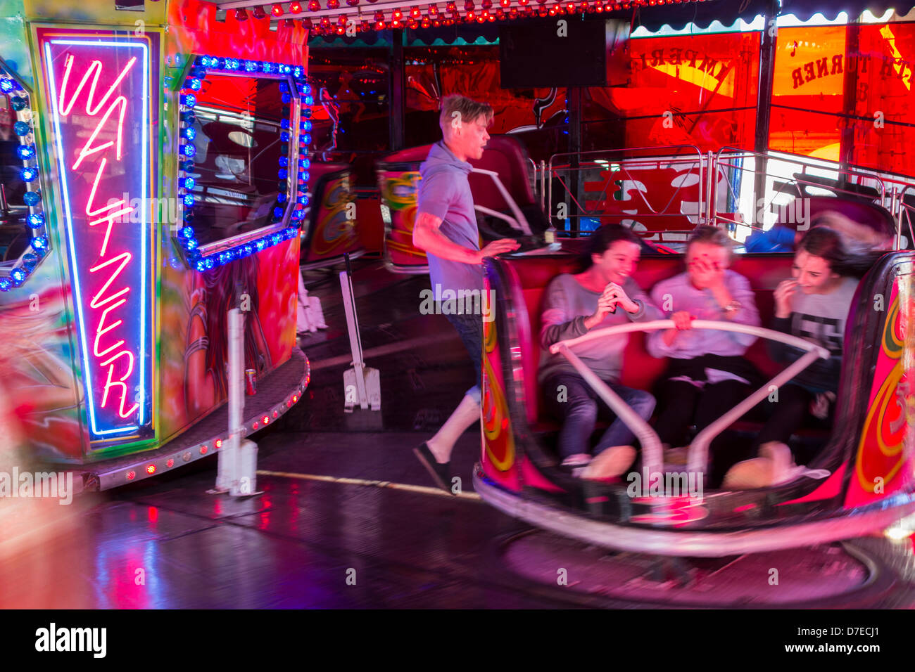 Fairground worker hi-res stock photography and images - Alamy