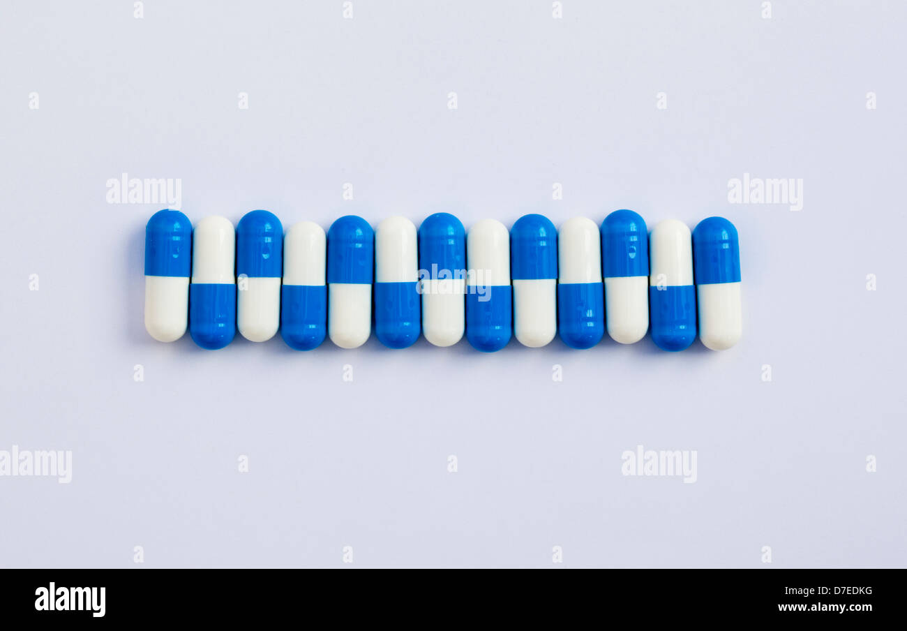 Vector pill hi-res stock photography and images - Alamy