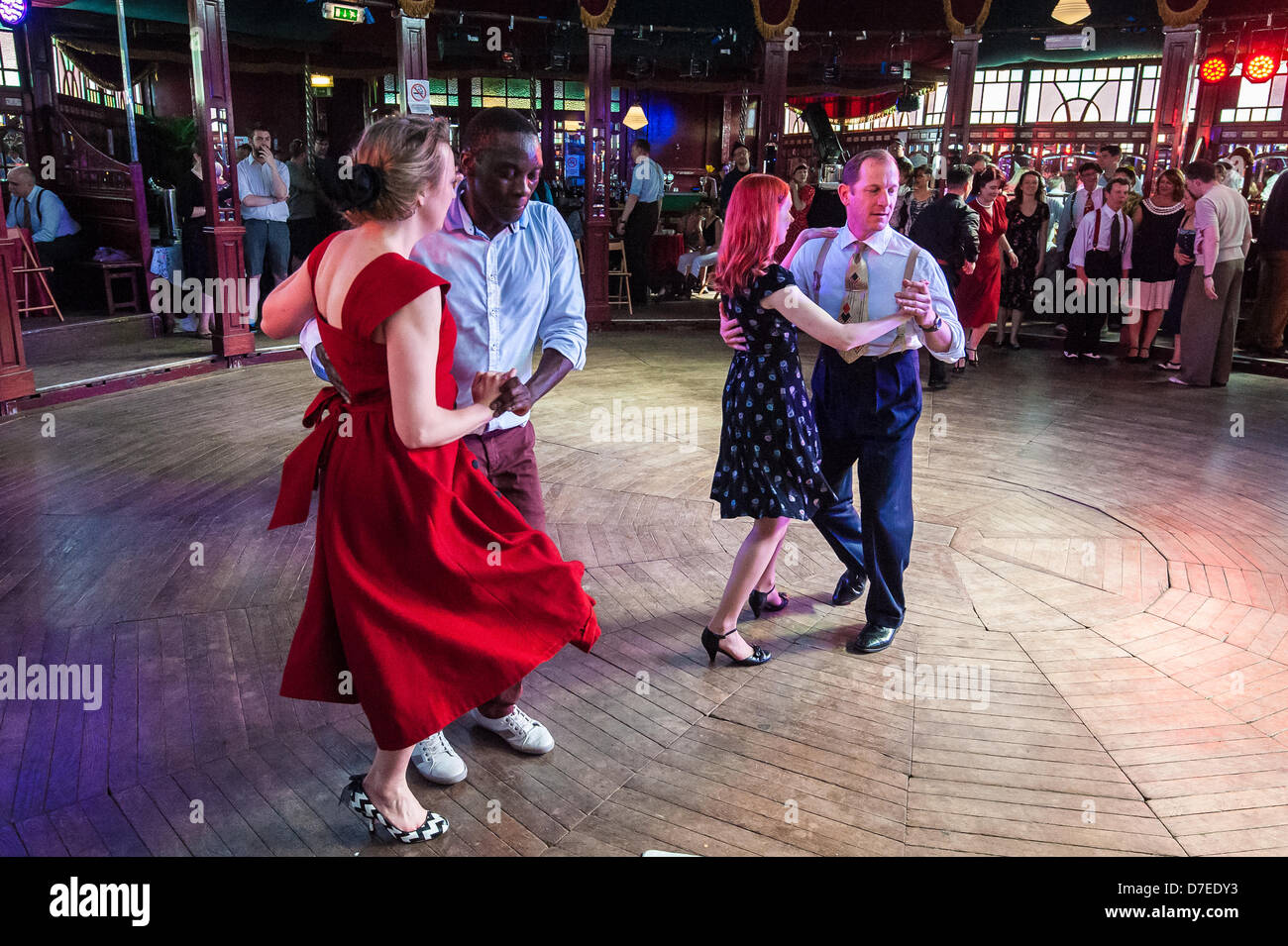 Swingtime hi-res stock photography and images - Alamy