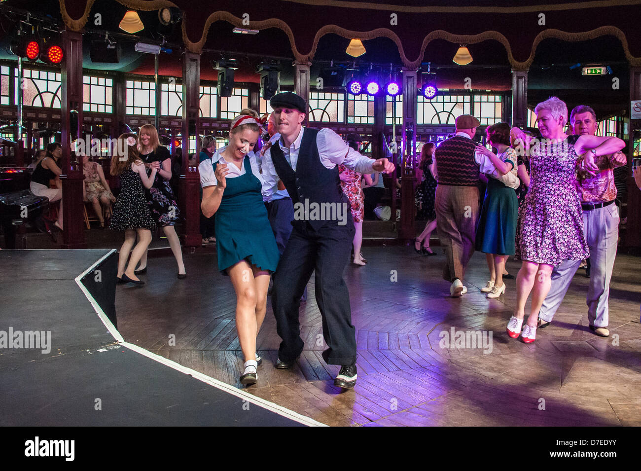 1940s dance hi-res stock photography and images - Alamy