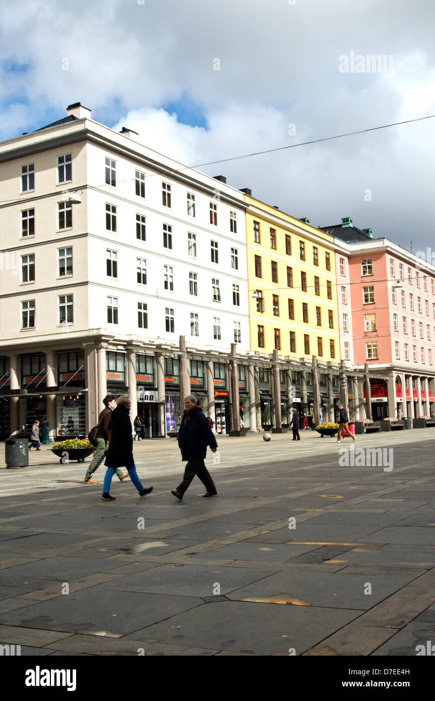 Bergen color city Stock Photo - Alamy