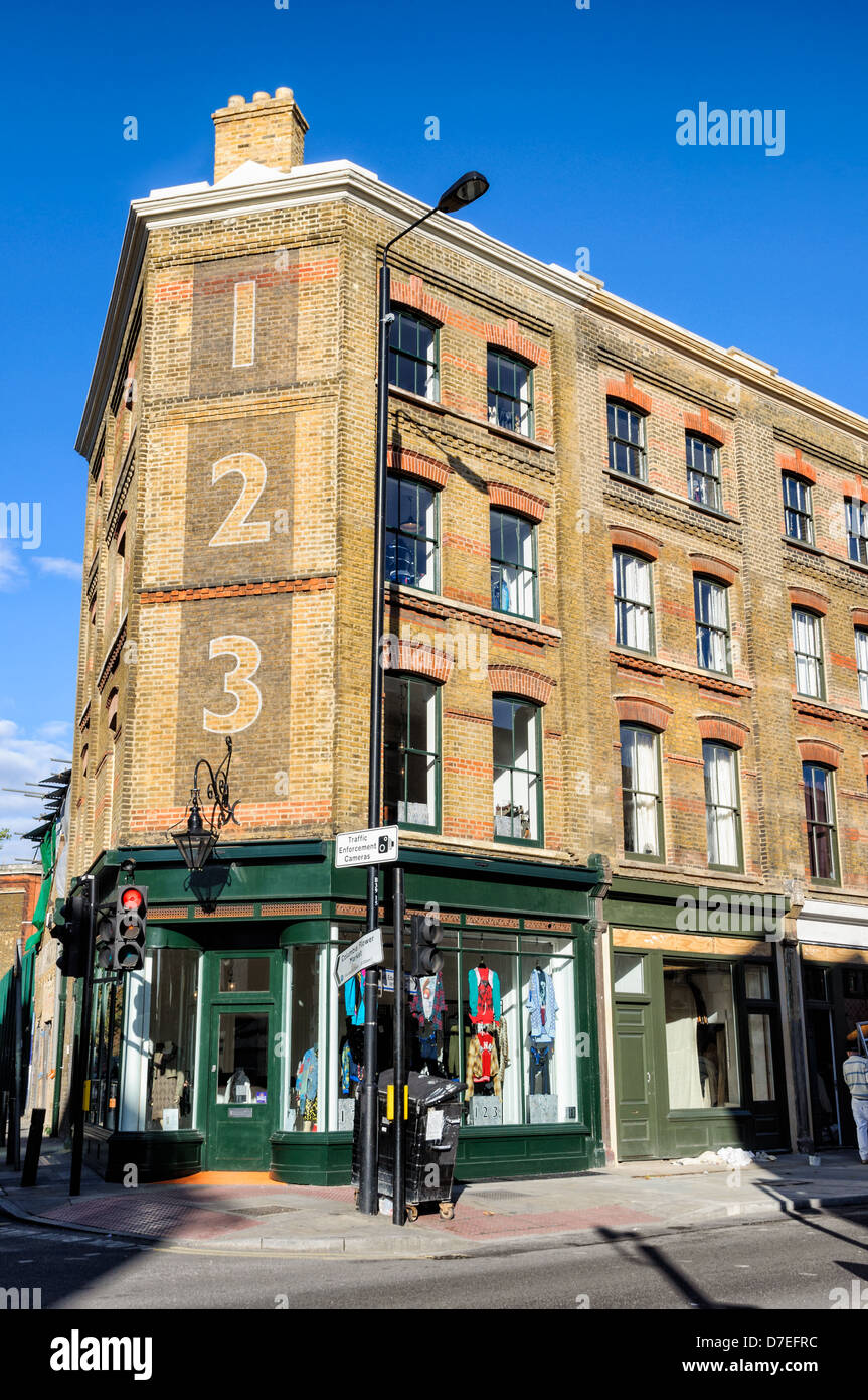 Old red brick building in London, England Stock Photo - Alamy