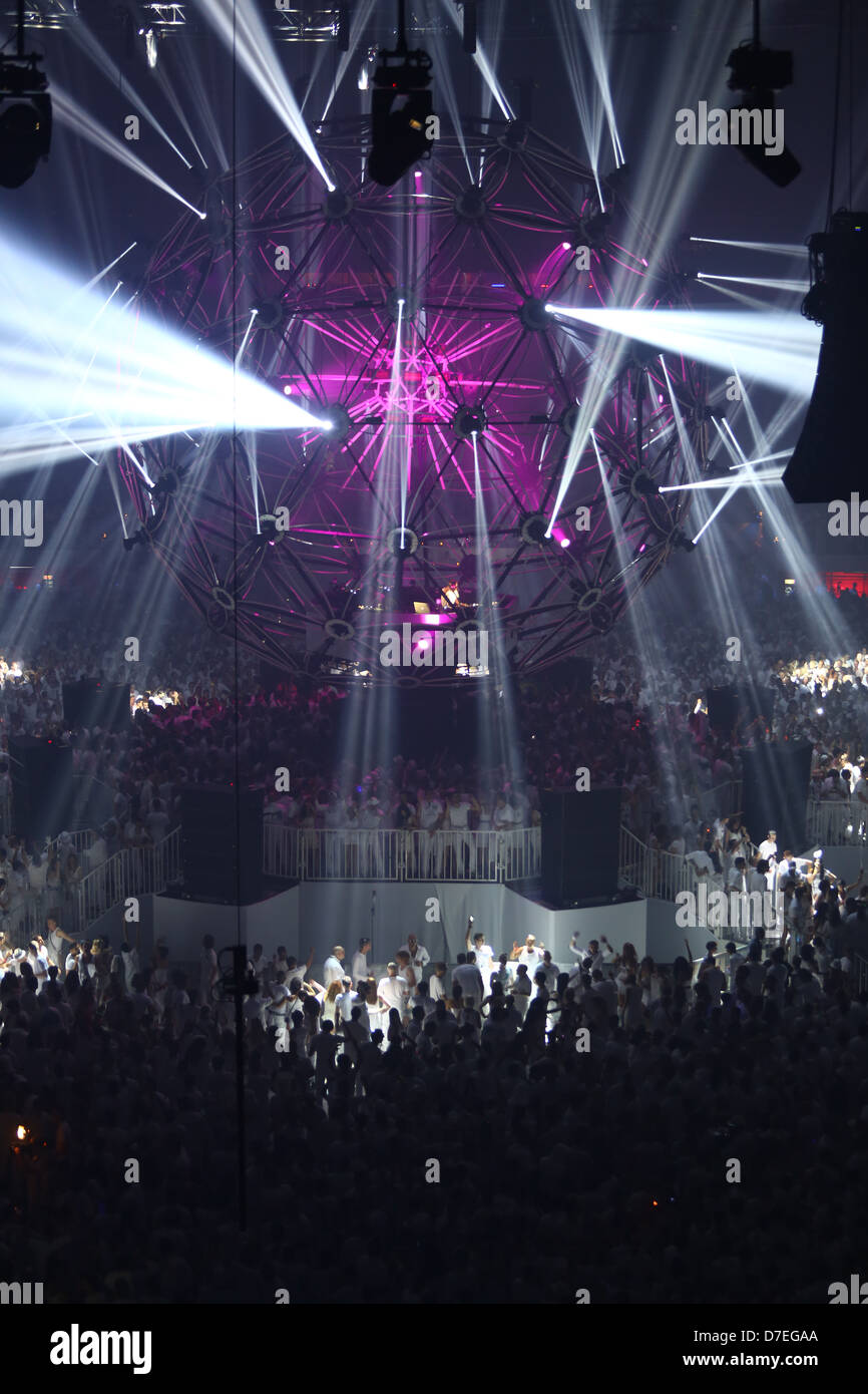Festival amsterdam arena hi-res stock photography and images - Alamy