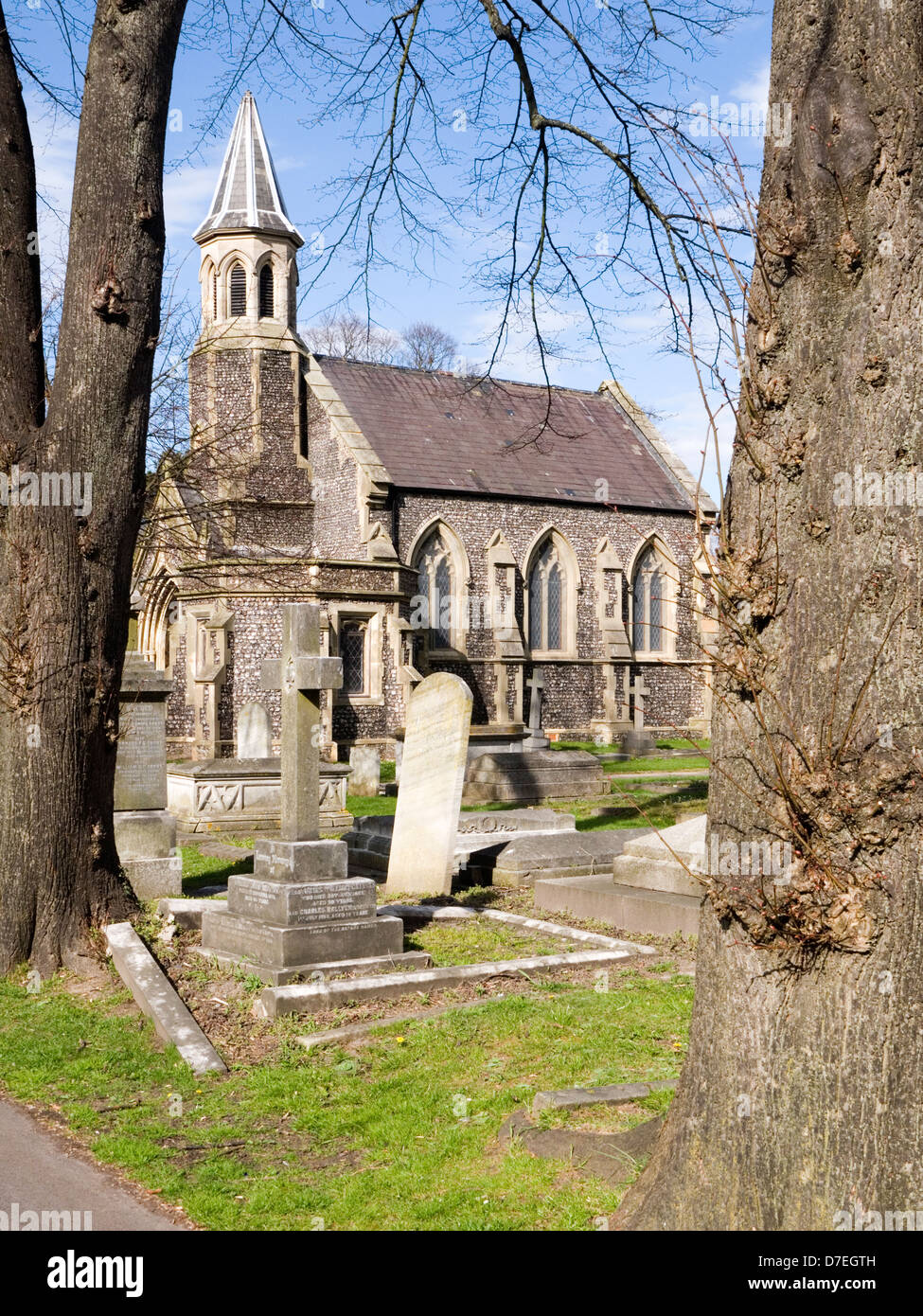 small chapel located in a graveyard Stock Photo - Alamy