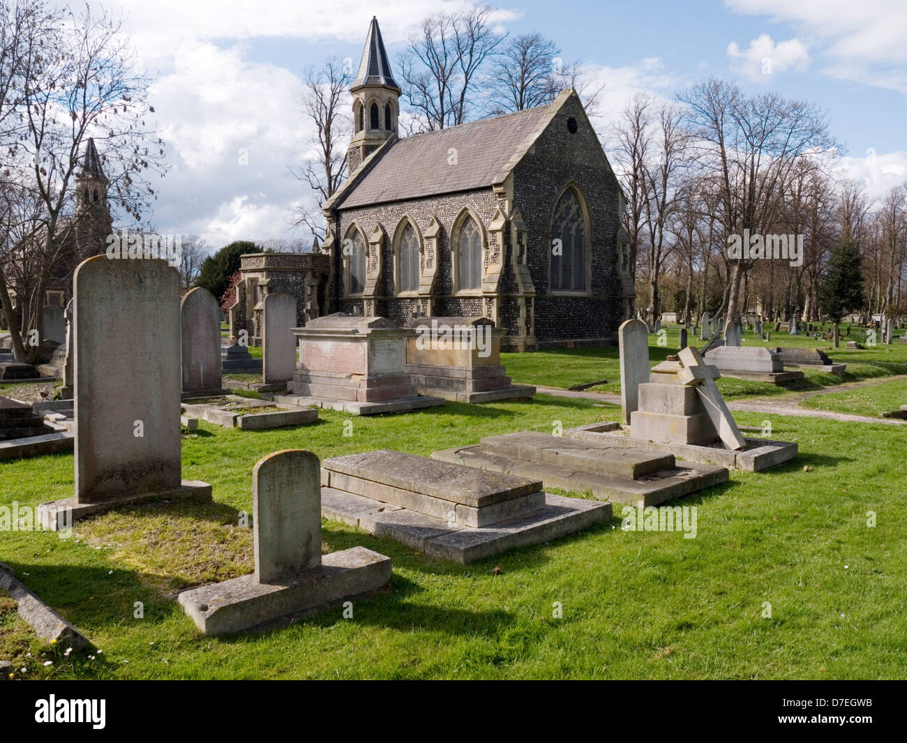 small chapel located in a graveyard Stock Photo - Alamy