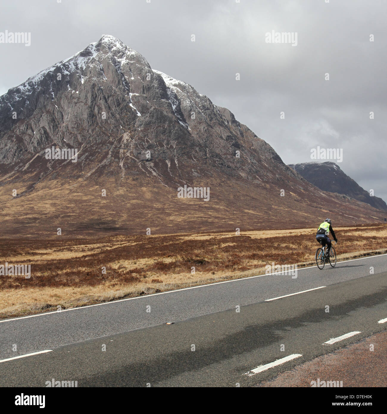 A82 road scotland cyclist cyclist cycle hi-res stock photography and ...