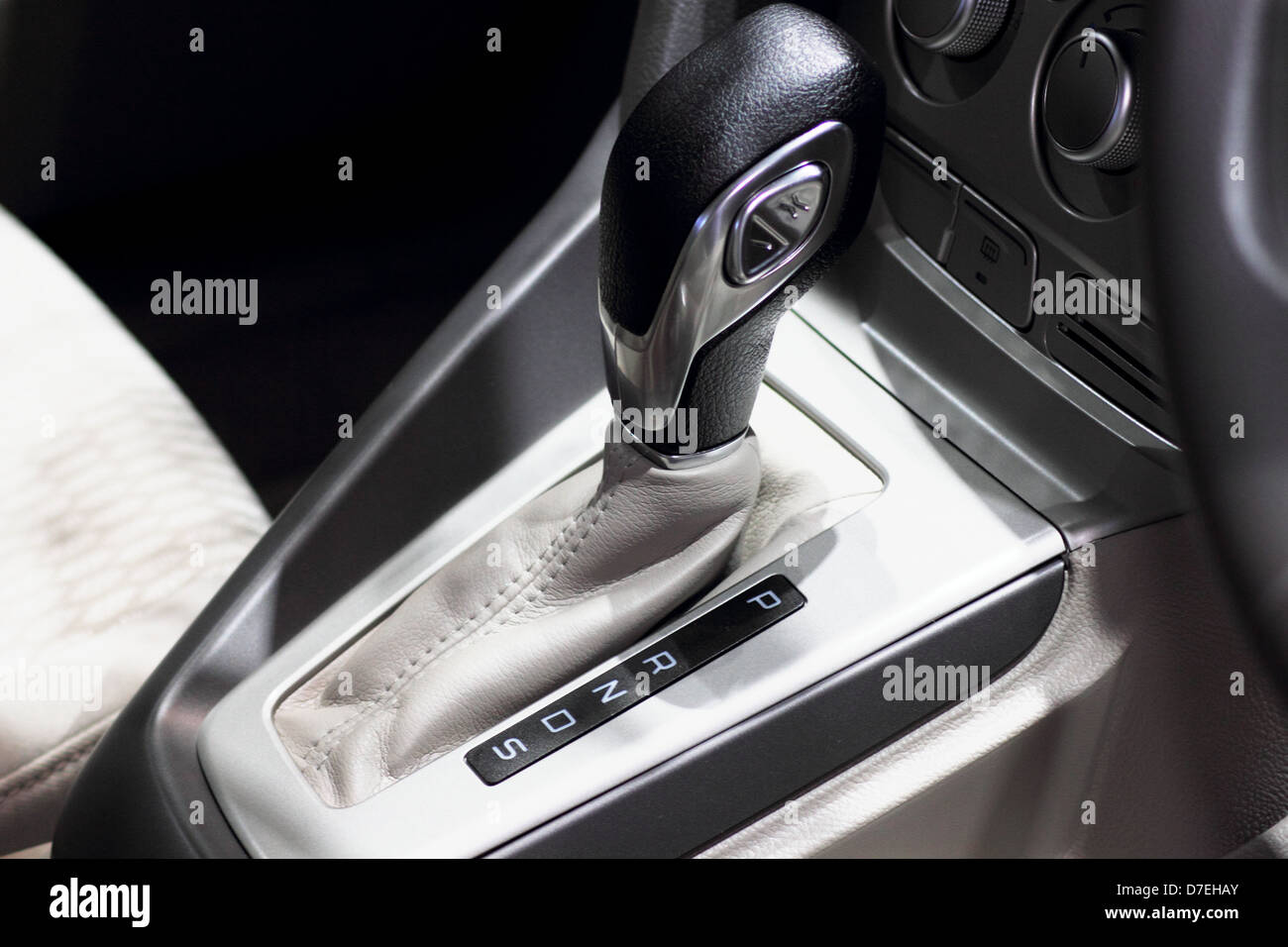 Close up auto gear box inside a car Stock Photo - Alamy