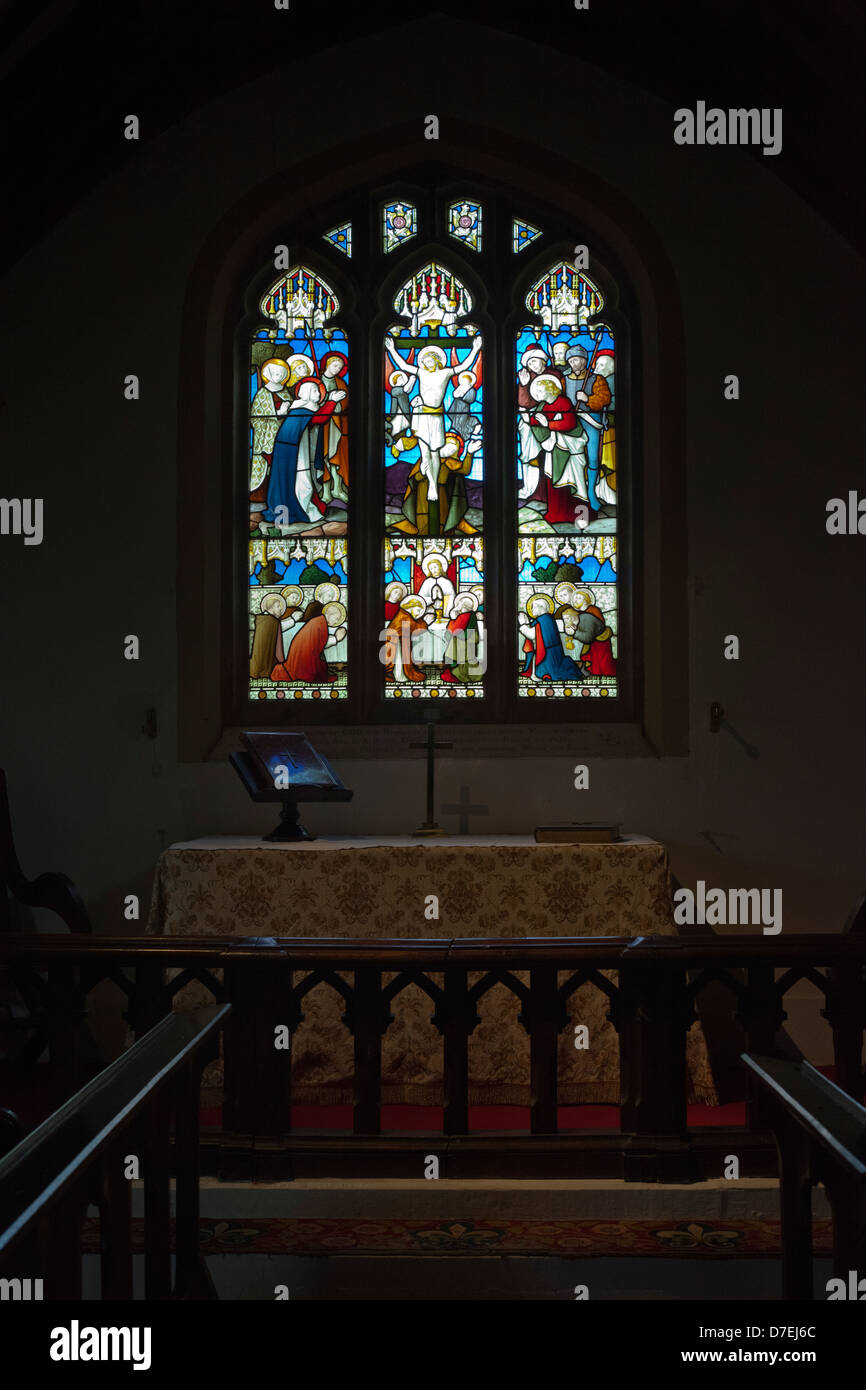 Altar stained glass hi-res stock photography and images - Alamy