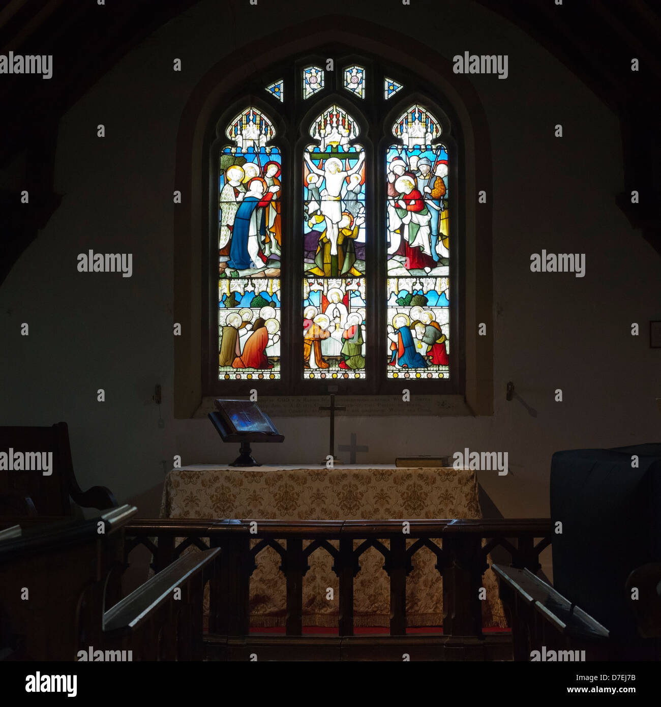 Altar stained glass hi-res stock photography and images - Alamy