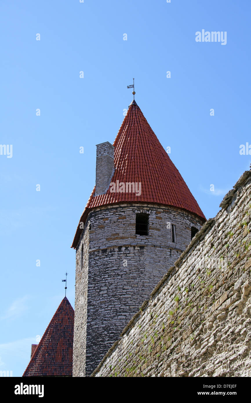 Tower on castle wall hi-res stock photography and images - Alamy