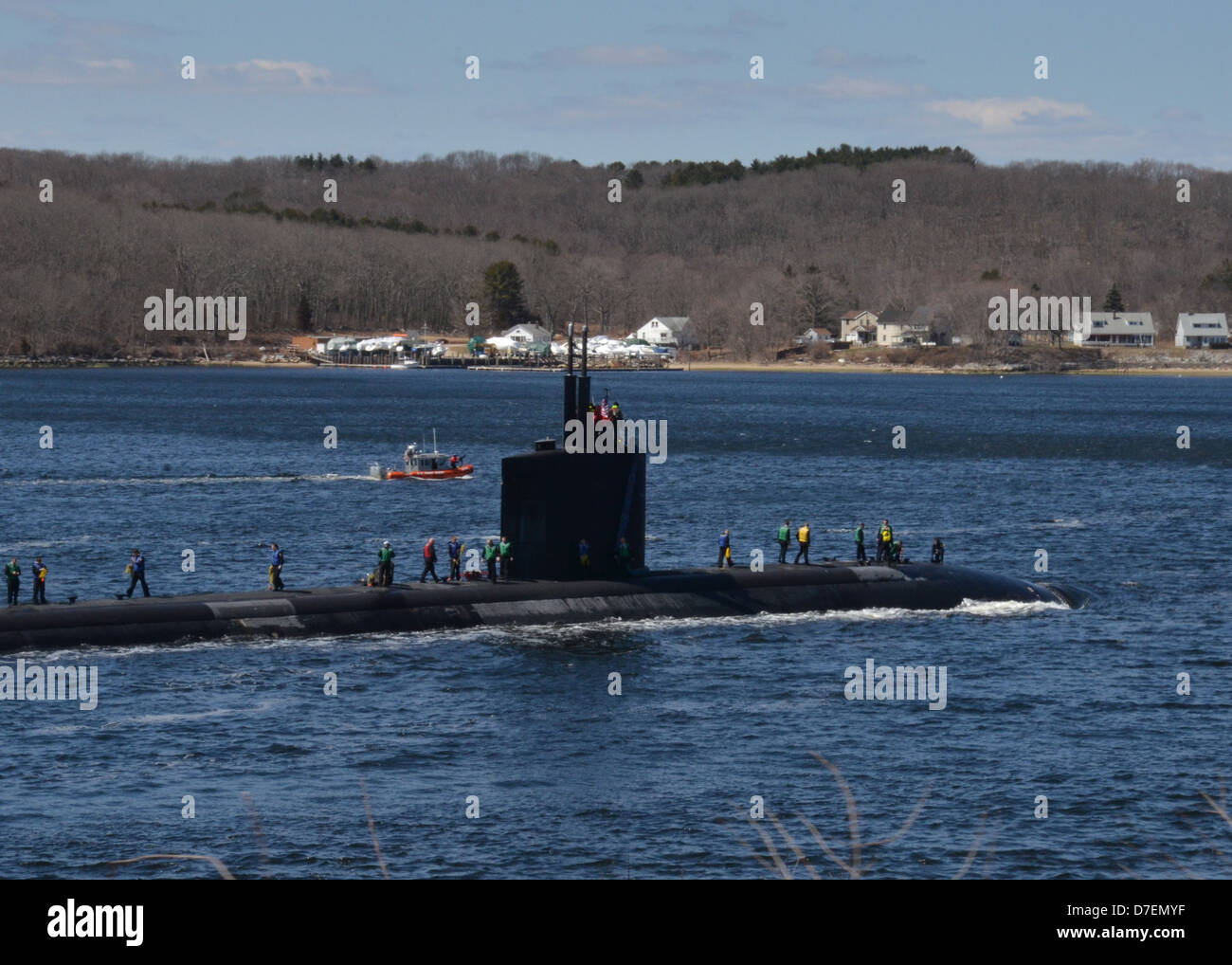 USS Alexandria transits the Thames River Stock Photo - Alamy