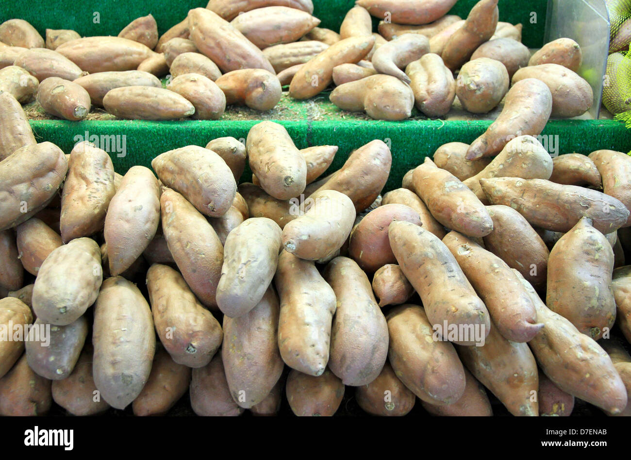 Yams hi-res stock photography and images - Alamy