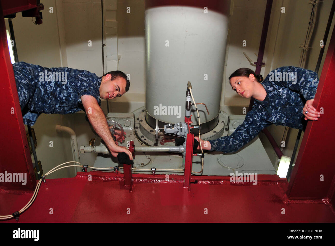 Uss ronald rea hi-res stock photography and images - Alamy