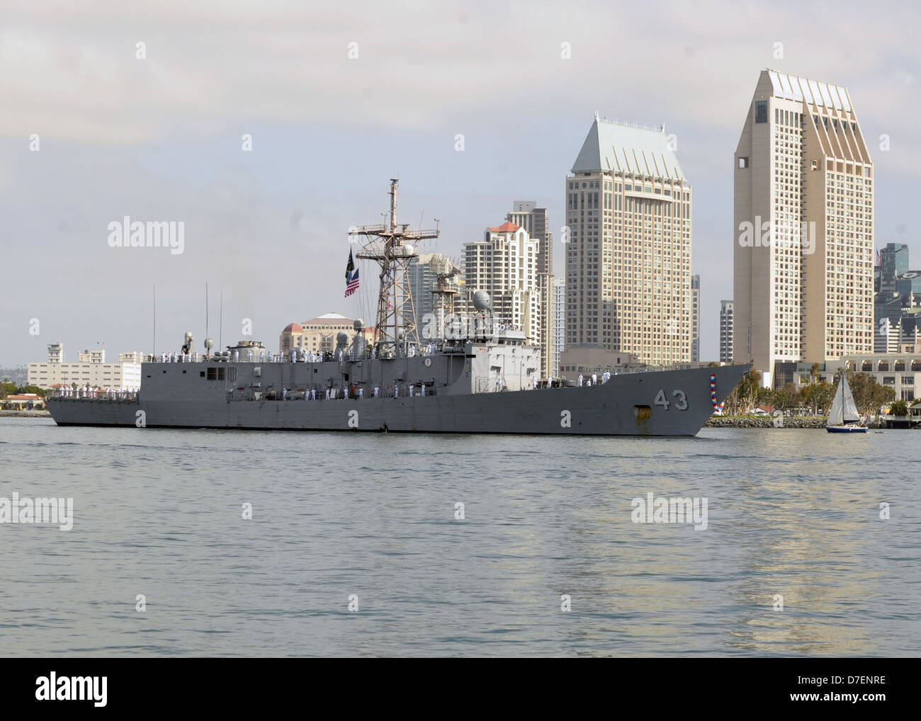 Guidedmissilefrigate hi-res stock photography and images - Alamy