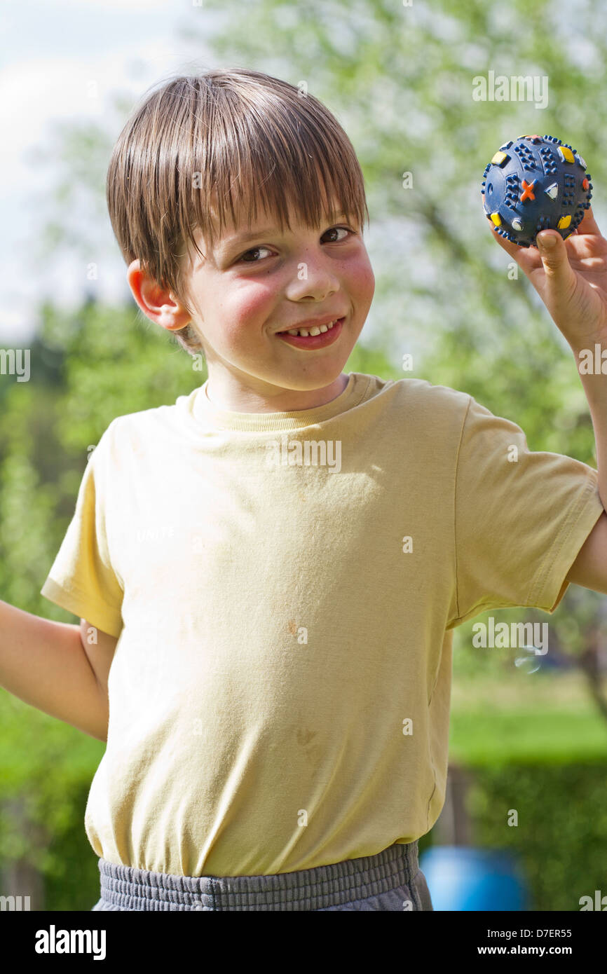 Preschool boy outdoor portrait hi-res stock photography and images - Alamy