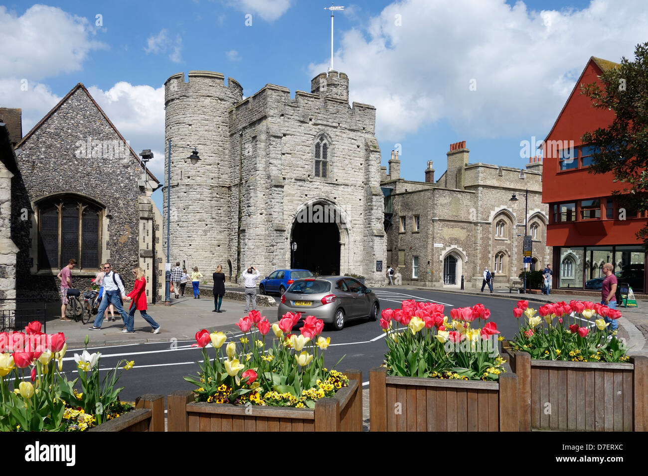 Medieval gateway hi-res stock photography and images - Alamy
