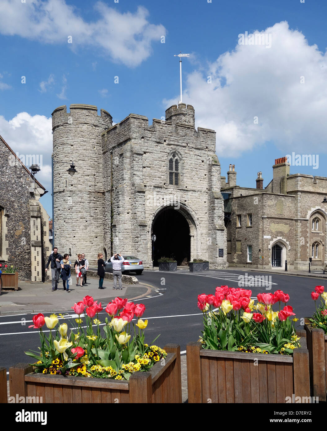 Medieval gateway hi-res stock photography and images - Alamy
