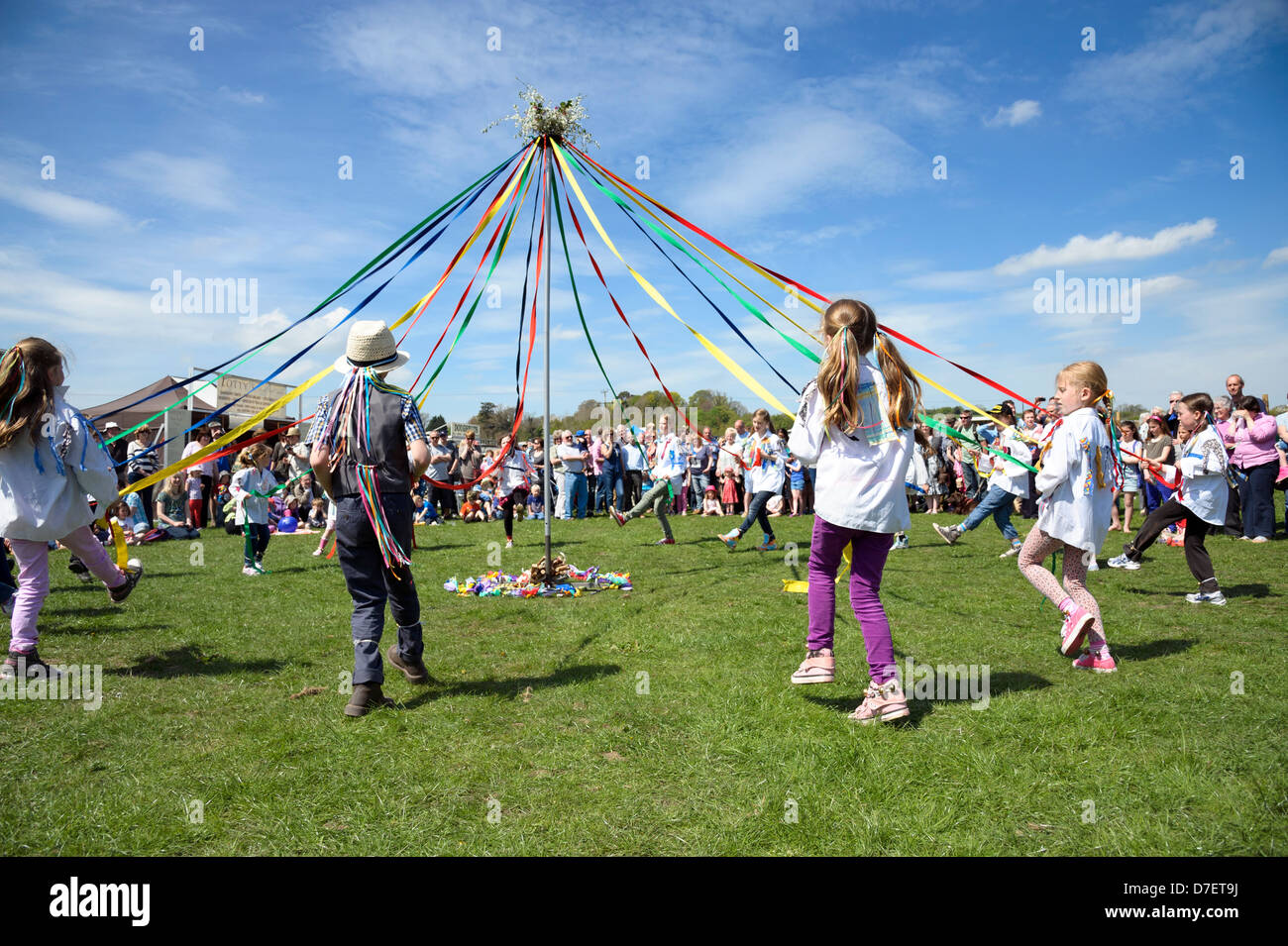 School children dancing round the maypole, Dilwyn show, Herefordshire ...